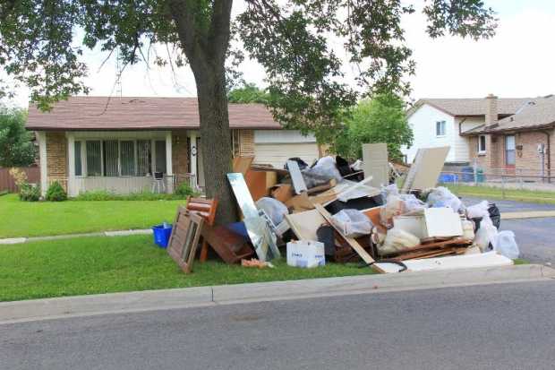 Professional Rubbish Removal: Key Benefits That Make It Worth It | My ...